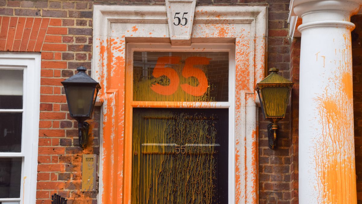 ما هو 55 شارع Tufton Street في لندن ولماذا تم استهدافه من قبل ...